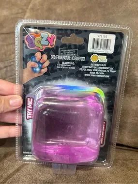 Sunny Days | Toys | Sunny Days Sqzy Extreme Squeezy Light Up Gel Cube ...